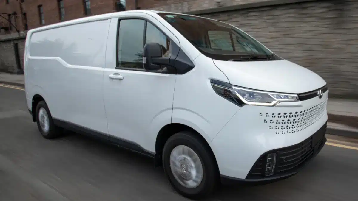 Maxus Deliver 7 dimensions - Van Reviewer